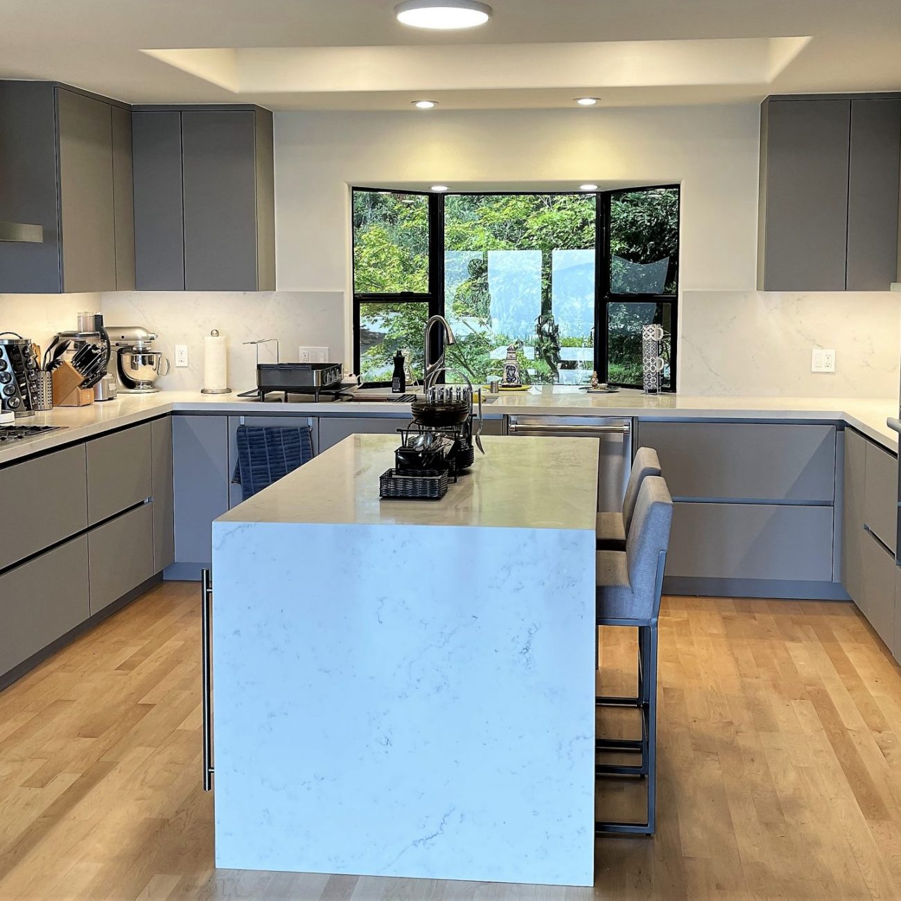 Cabinets for Kitchens - Best Buy Cabinets